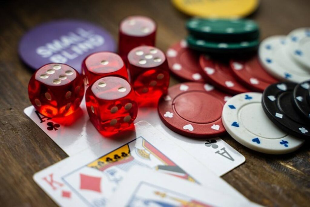 Set - A Card Game For All Ages - Articlesubmited